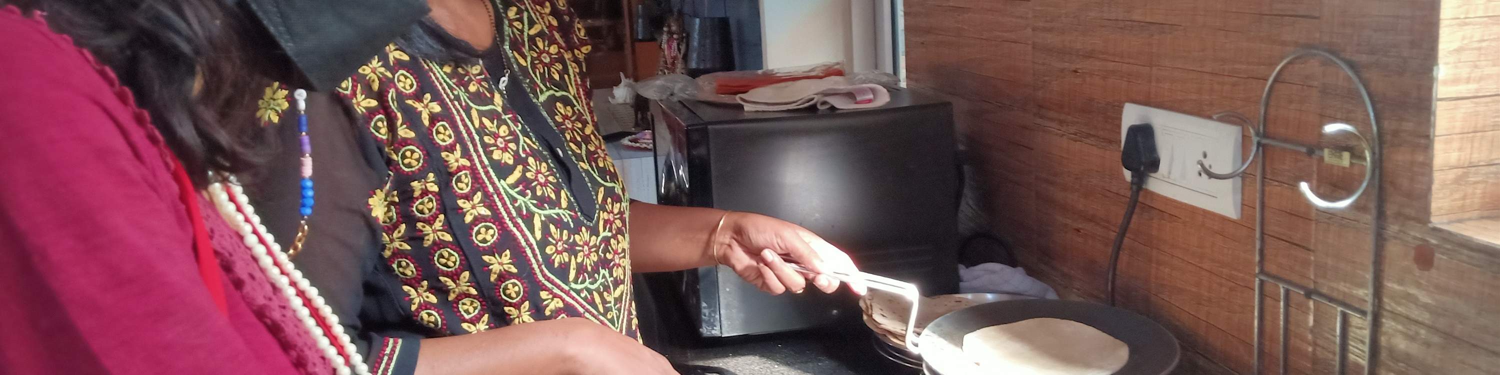 Cook, Dine, Talk & Much More with a Local Family at their Delhi Home - Klook