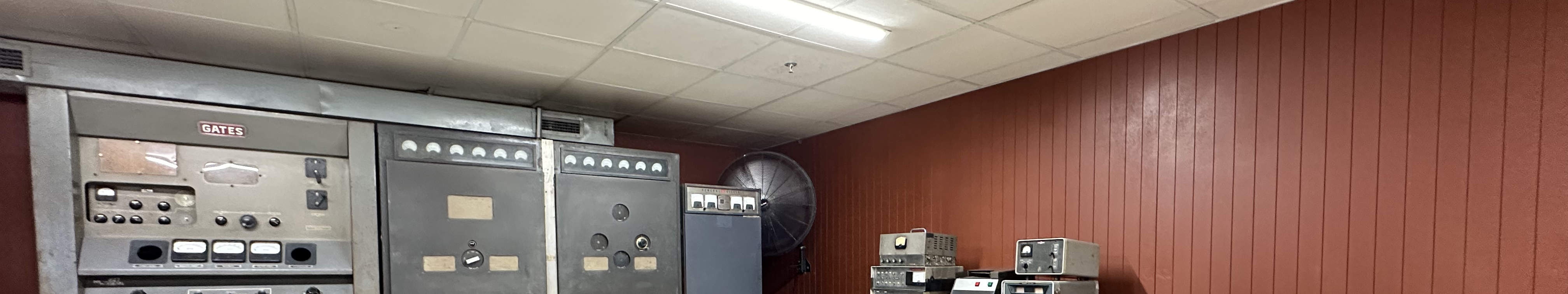 War Museum and Independence Palace Walking Tour - Klook