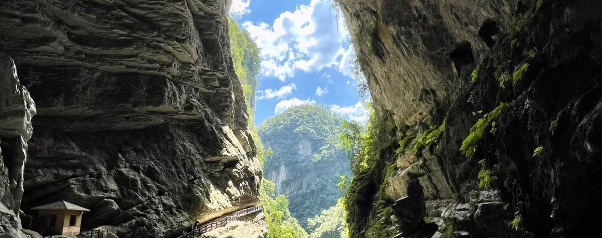 High-end day trip to Three Natural Bridges in Wulong, Chongqing ...