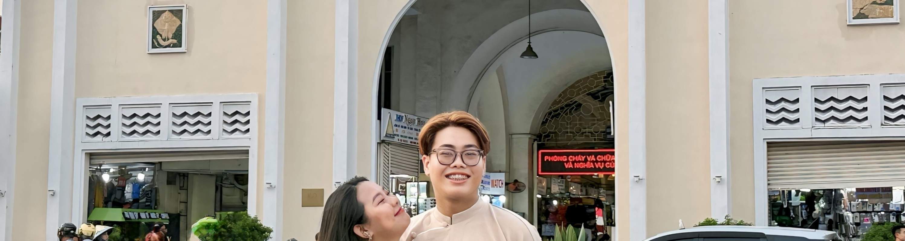 Ao Dai Experience with Iconic Instagram Tour in Saigon - Klook Singapore