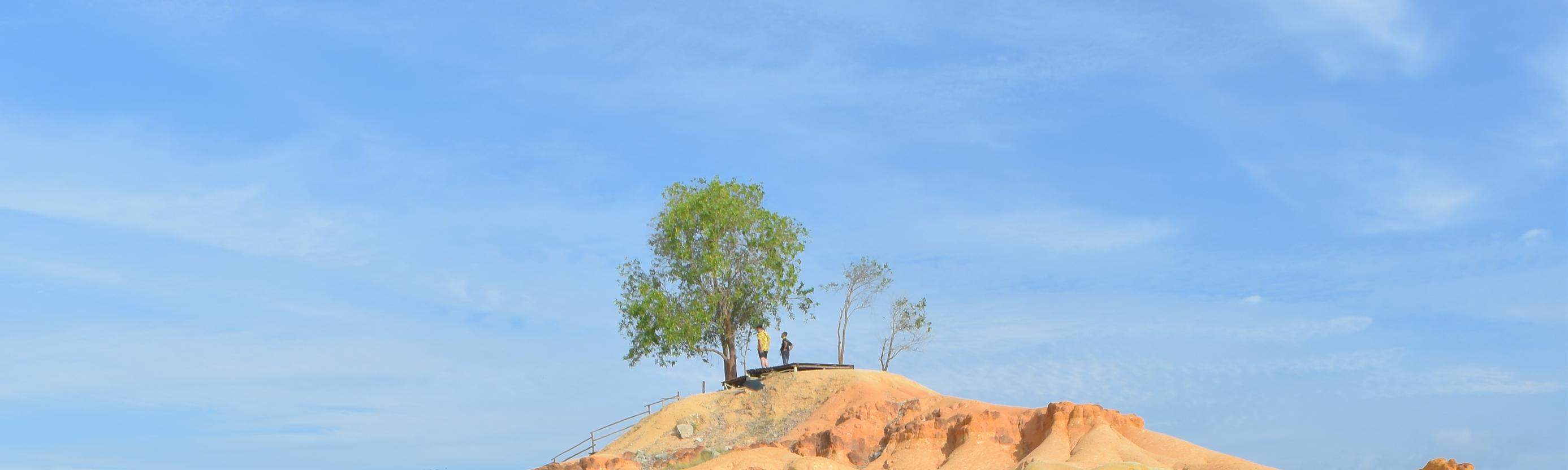 Tur Danau Biru Bintan & Matahari Terbenam di Decliff dengan Taksi Pulau ...