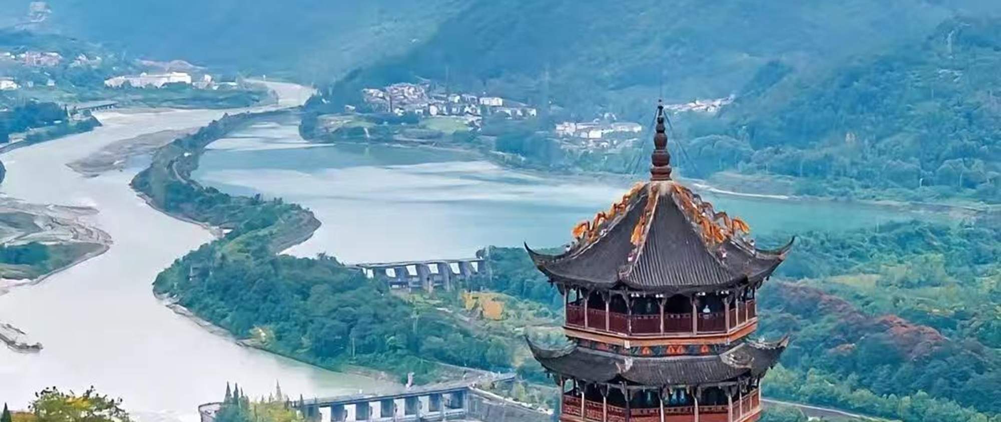 Tur 1 Hari ke Chengdu Dujiangyan & Gunung Qingcheng (Tur Sehari ke Dua ...