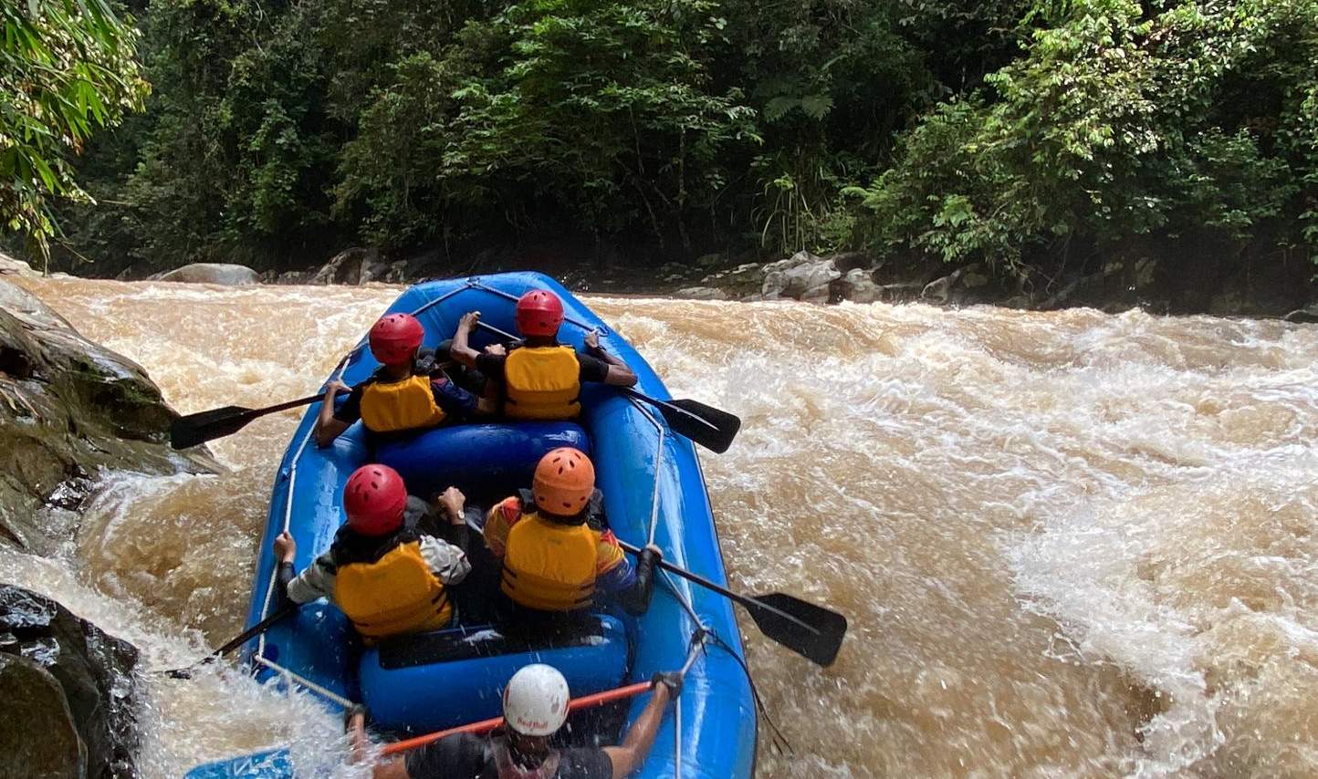 Adventure White Water Rafting Gopeng, Perak Half Day Trip - Klook ...
