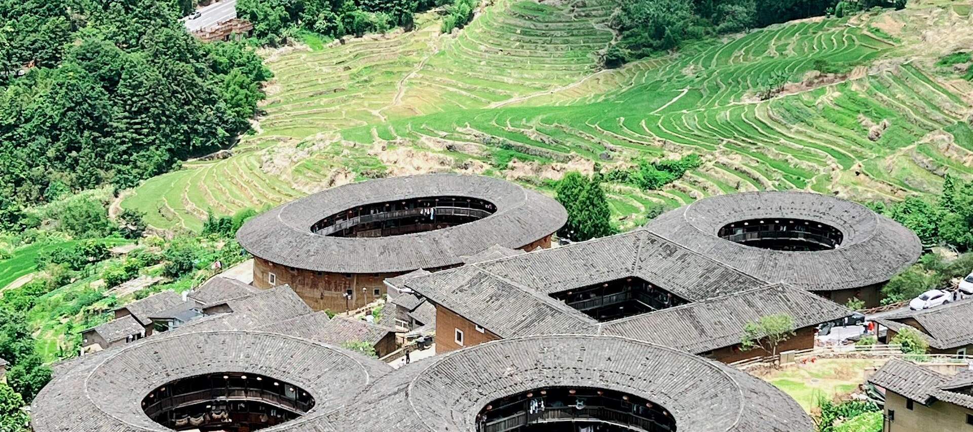 One-Day Tour of Nanjing Yunshuiyao Ancient Town & Tianluokeng Tulou ...