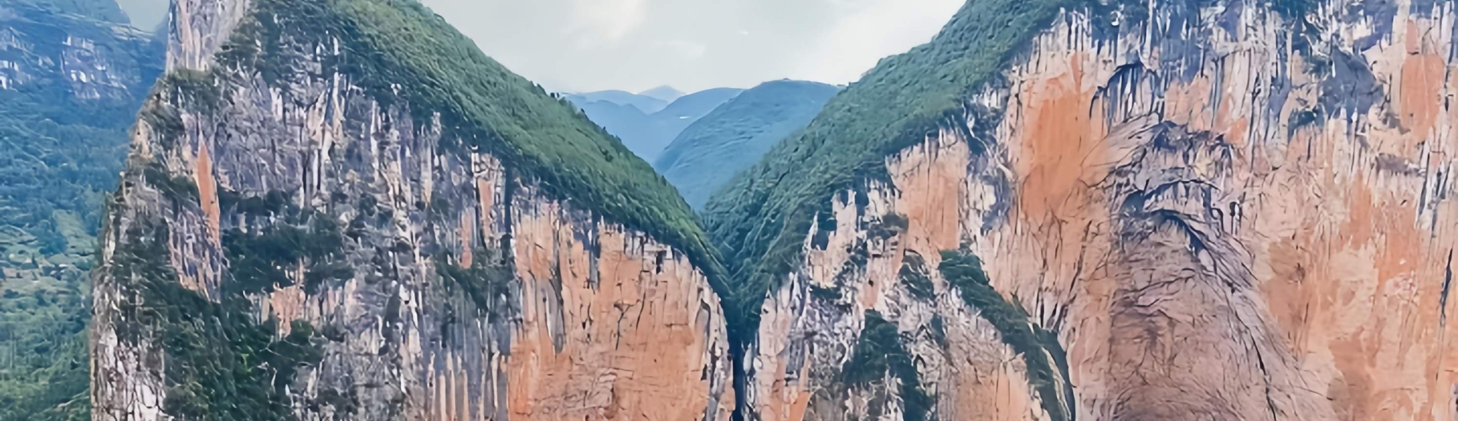 One-Day Trip to Enshi Qingjiang River by Cruise (1 person min. group ...