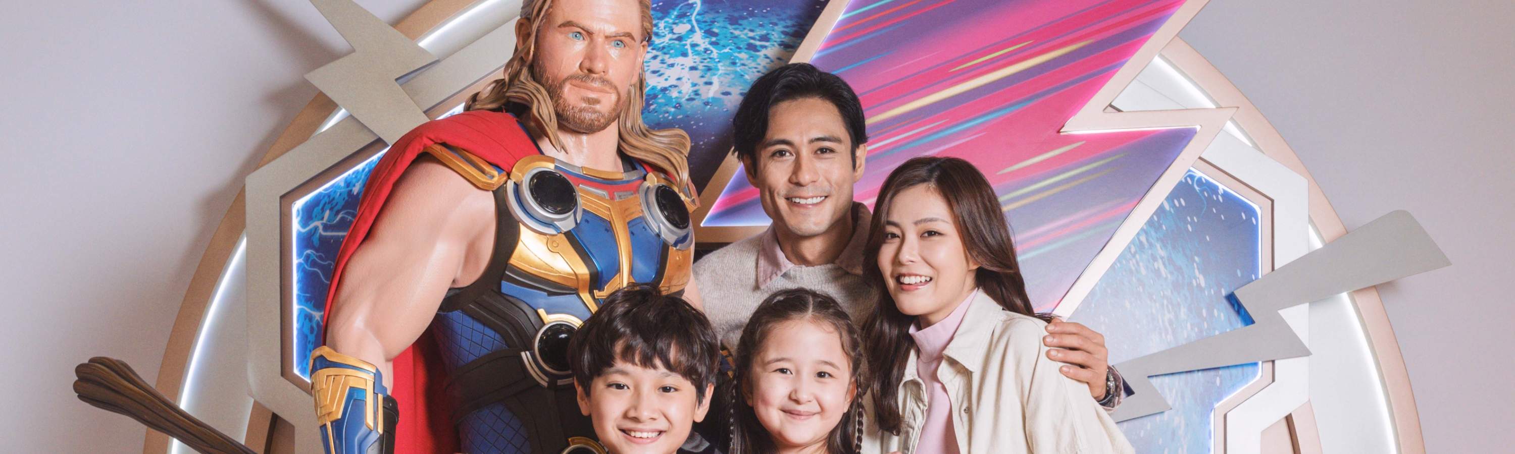 Hub Snap Momen Baik｜Zona Bertema｜Tim Fotografi Profesional - Klook ...