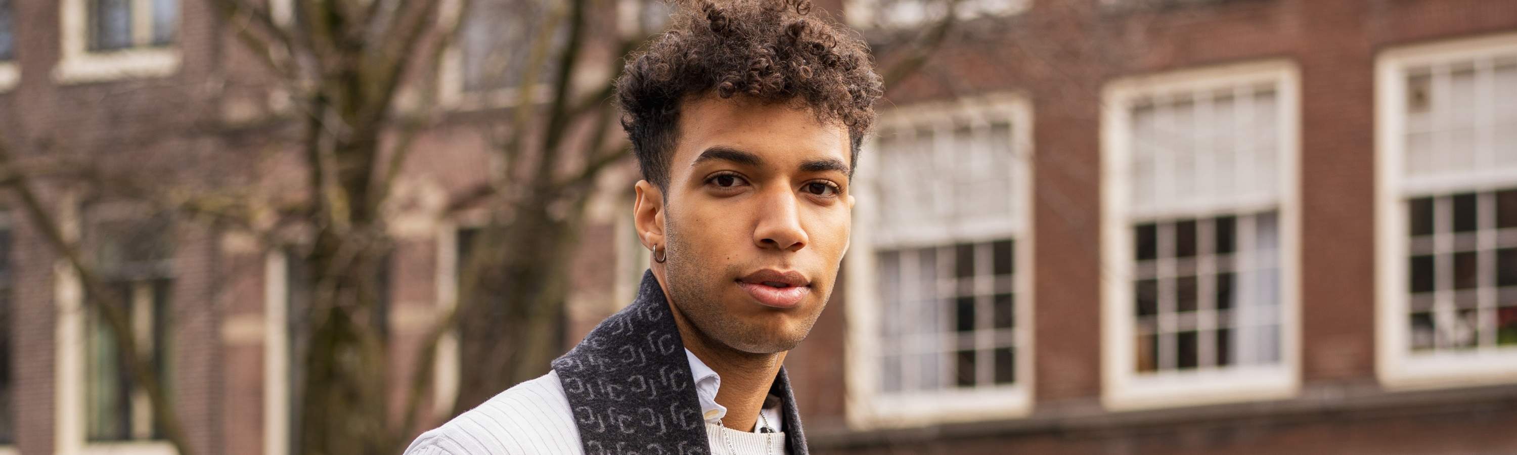 Amsterdam: Private photoshoot for couples, families and individuals - Klook