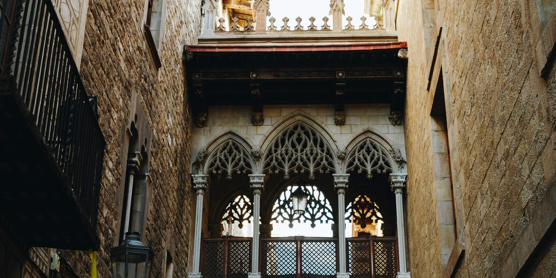 Tur jalan kaki Gothic Quarter di Barcelona - Klook Indonesia