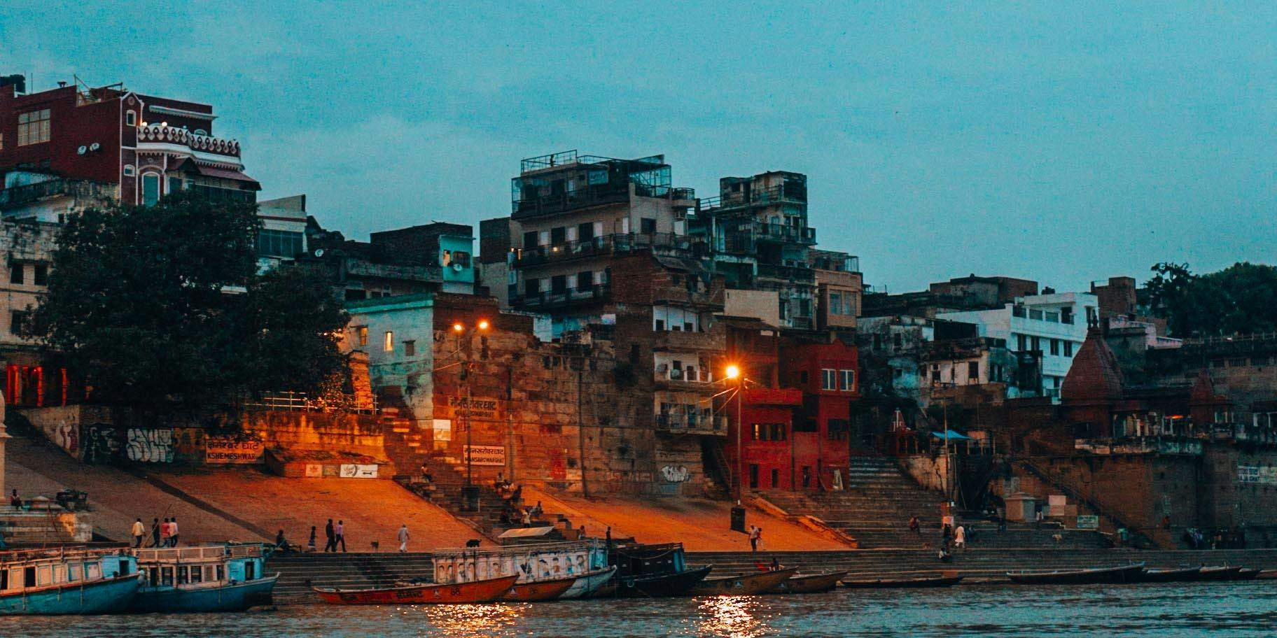Varanasi: Private Fully-Day Tour with Sarnath and Boat Ride - Klook India