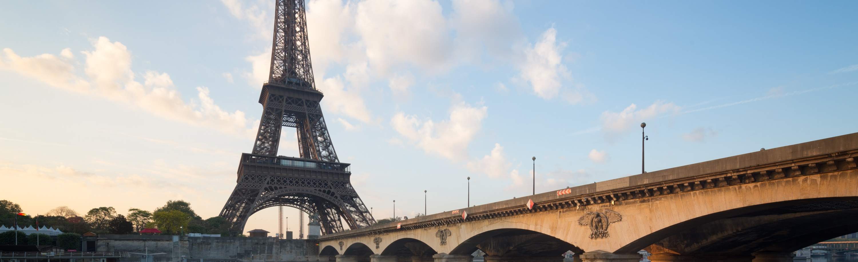 Tur Menara Eiffel dengan Pesiar Tamasya Sungai Seine Opsional - Klook ...