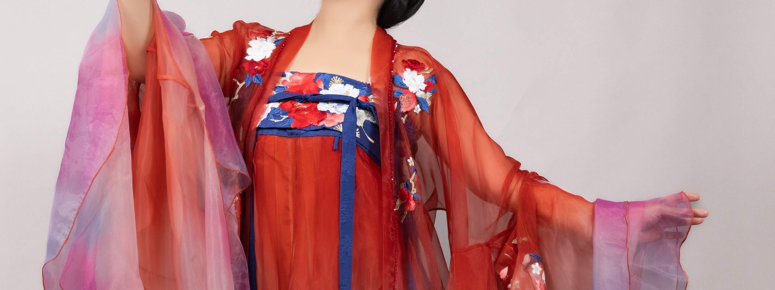 Tainan: Ancient Chinese Hanfu Costume Rental Experience - Klook The Bahamas
