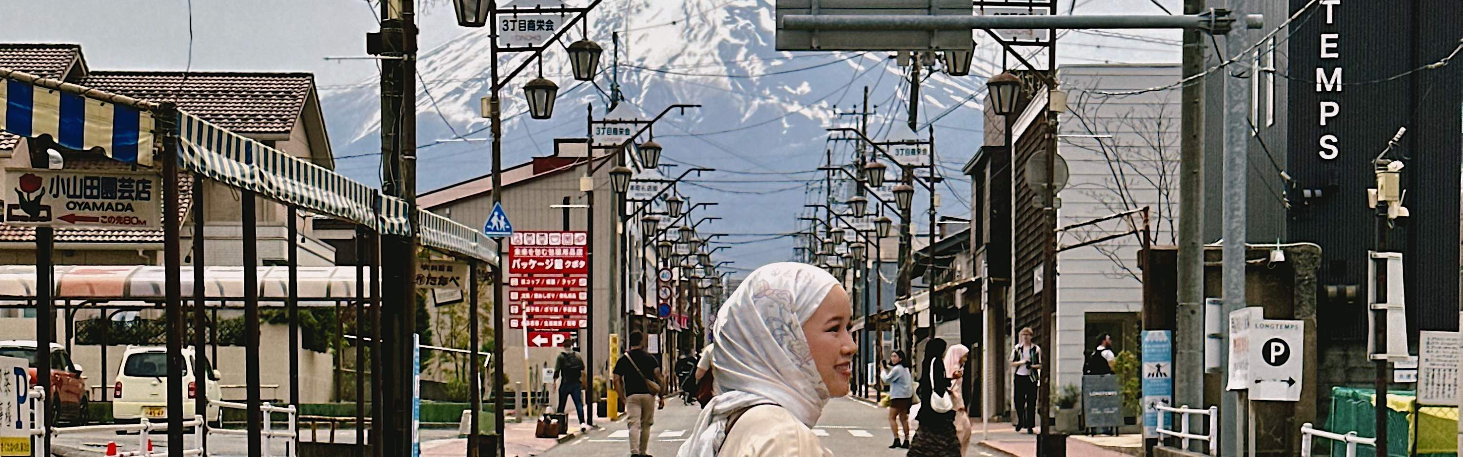[Muslim-friendly | Mount Fuji Day Tour] Arakurayama Sengen Park + Fuji ...