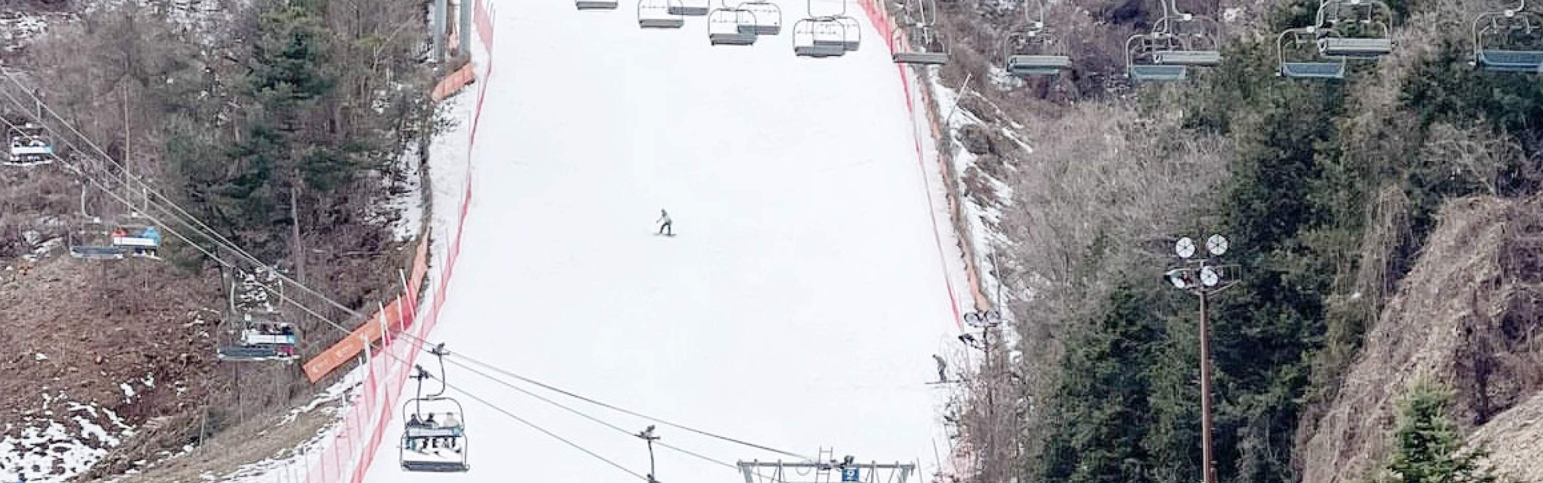 Elysian Ski Resort & Eobi Ice Valley Day Tour From Seoul - Klook Singapore