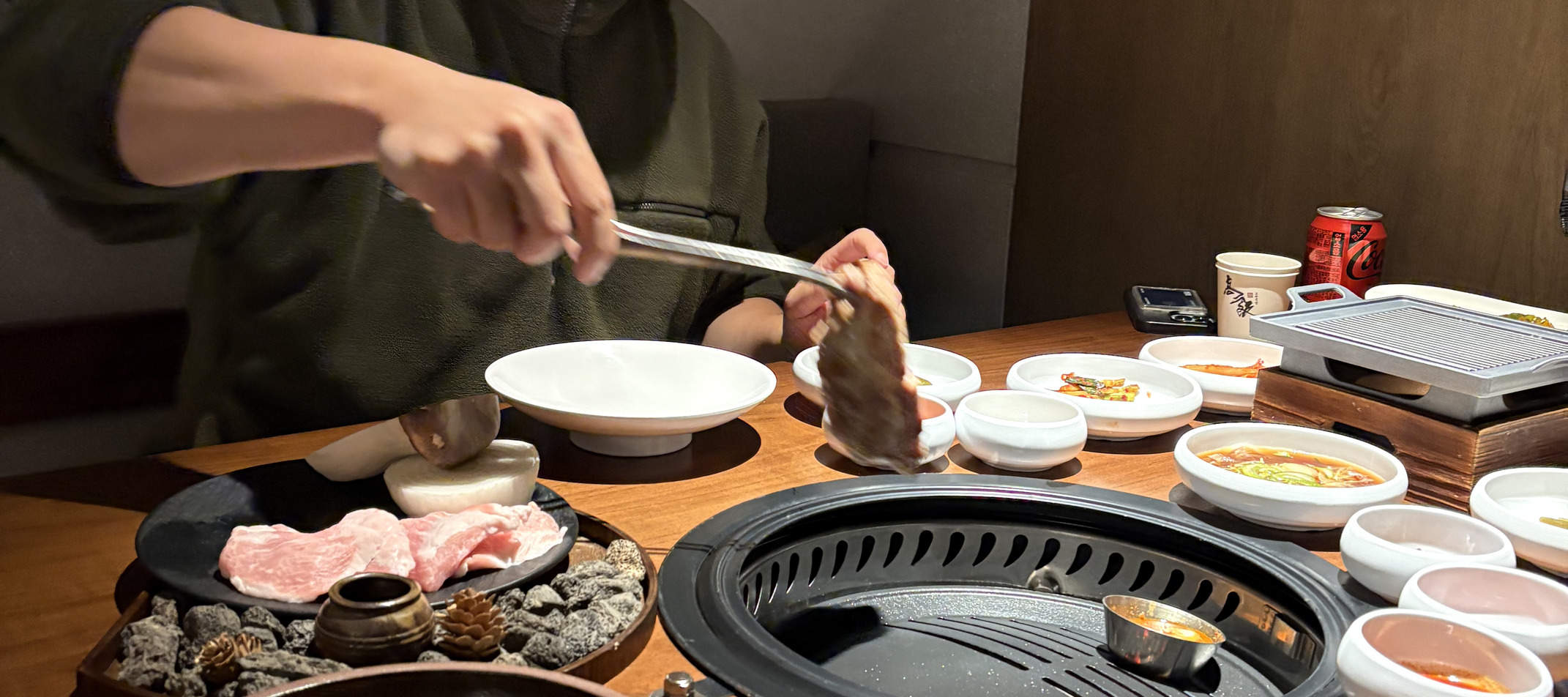 Learn How to Korean BBQ at Fancy Korean BBQ restaurant! - Klook India