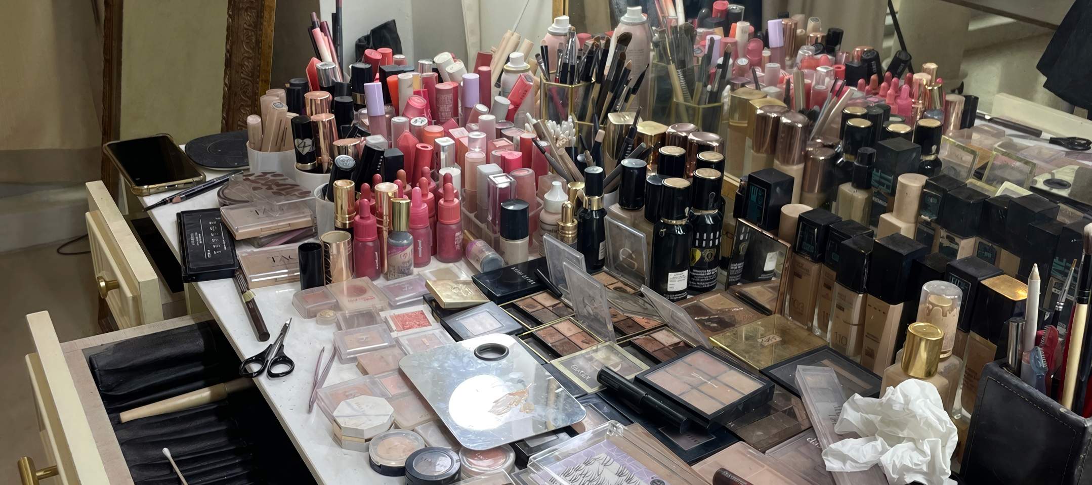 K-Pop Idol One Day Experience in Seoul: Hair & Makeup & Photo-shoot - Klook