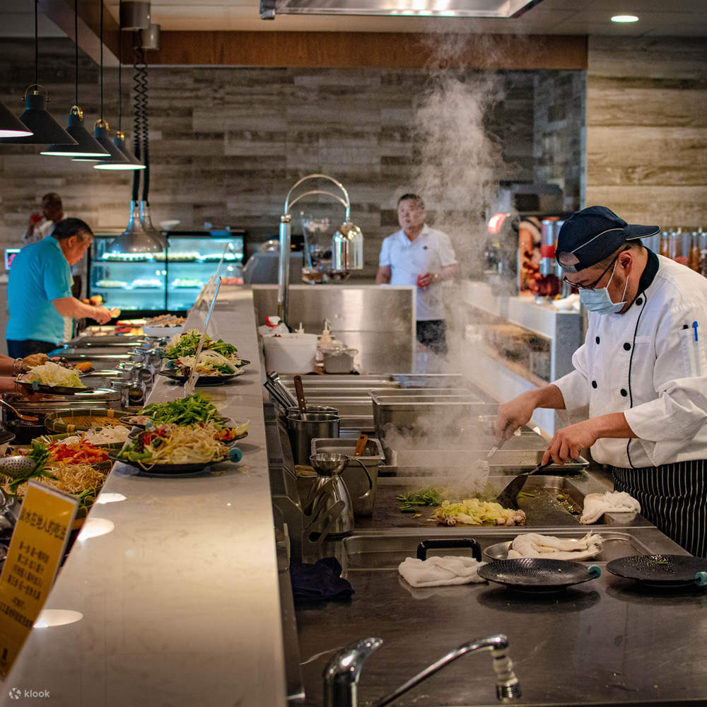 Riverside Restaurant at Golden Tulip Hotel Tamsui | Super Deal - Klook ...