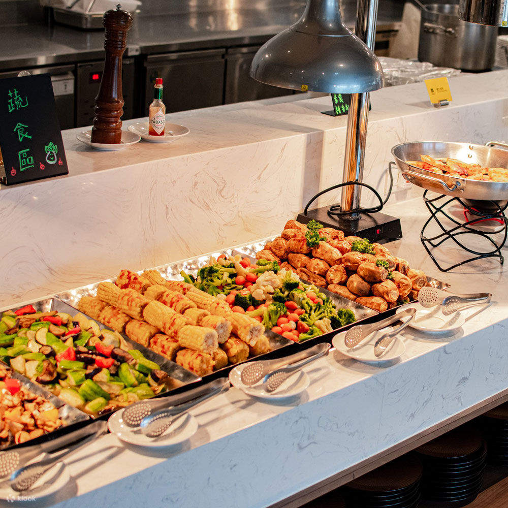 Riverside Restaurant at Golden Tulip Hotel Tamsui | Super Deal - Klook