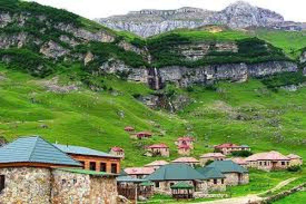 From Baku: Guba-Shahdag Tour with Guide - Klook India