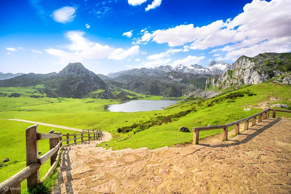 From Cangas de Onis: Lakes of Covadonga Guided Day Trip - Klook ...