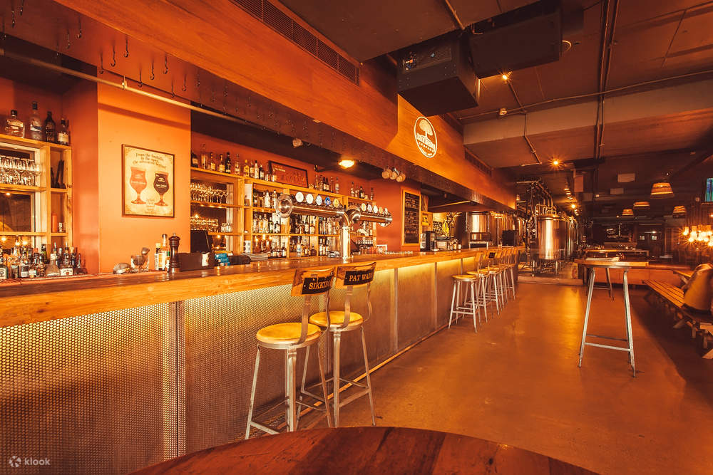 Experience Delhi's Nightlife: 3-Hour Guided Pub-Hopping Night Walk ...