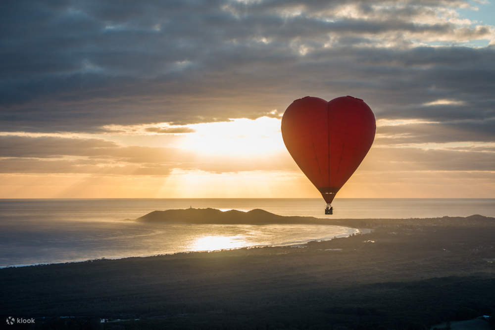 Byron Bay Sunrise Air Balloon Flight Experience in Gold Coast - Klook ...