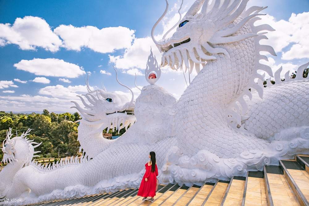 Chiangrai Blue White Red Temple + Lalita Café Buong Araw na Tour ...