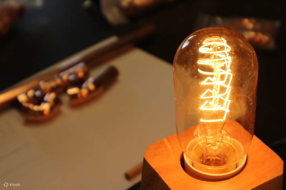 Myosotis Flower - Industrial Pipe Lamp workshop | Kwun Tong - Klook