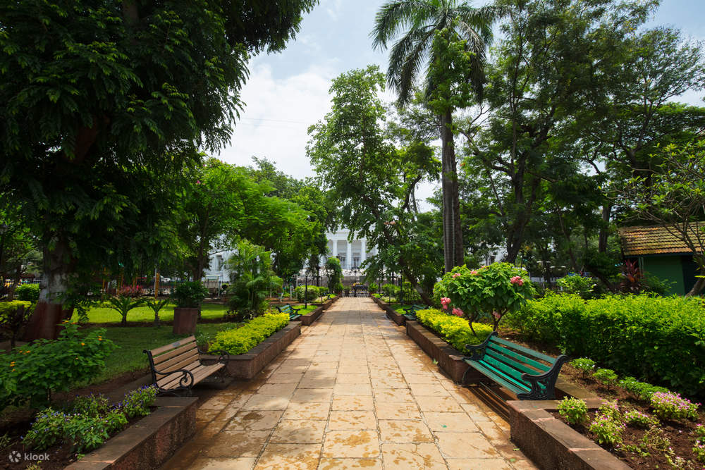 Walk and Explore Mumbai City: Guided Tour by Foot with a local - Klook ...