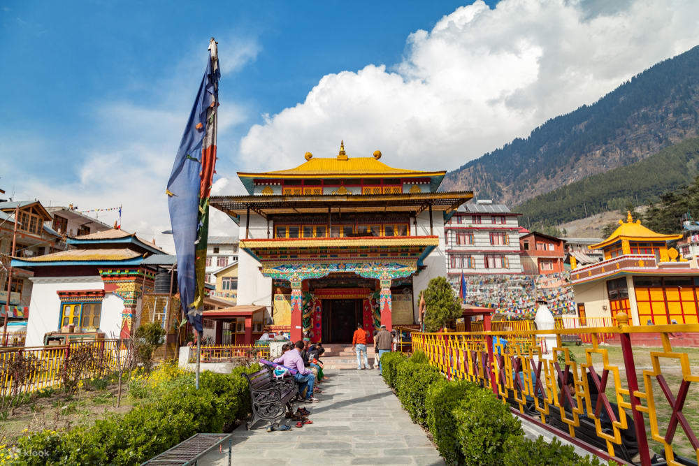 Walk and Explore Manali City: Guided Tour by Foot - Klook