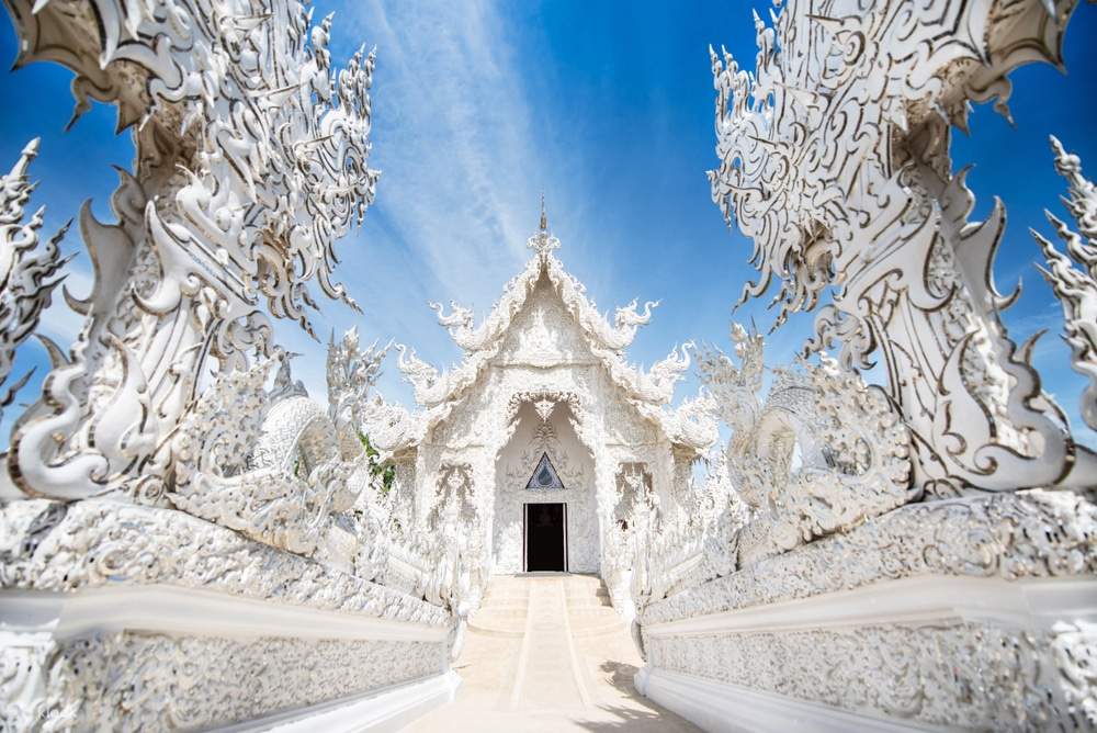 Chiangrai Blue White Red Temple + Lalita Café Buong Araw na Tour ...