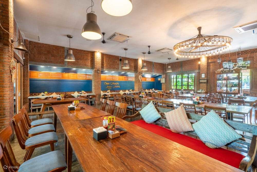 Trải Nghiệm Ăn Sườn Heo Wahaha Ở Bali - Klook Việt Nam