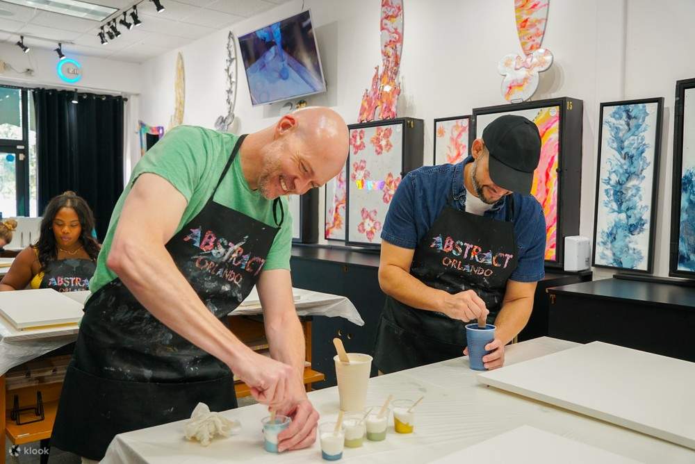 Fluid Art Class Experience in Orlando - Klook