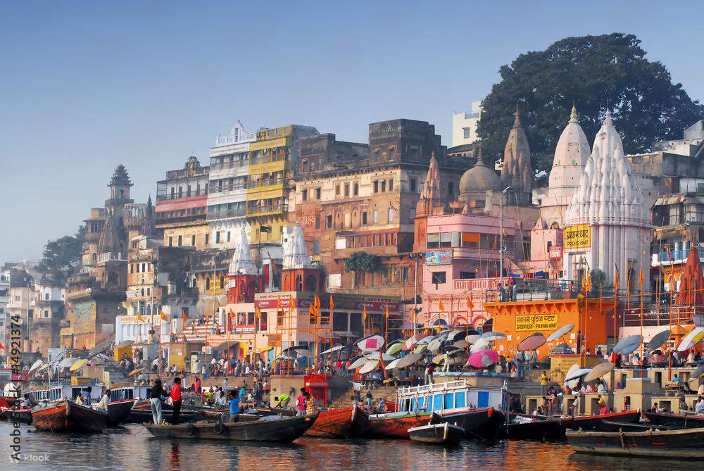 Jalan Kaki & Jelajahi Kota Varanasi (Tur dengan Pemandu dengan berjalan ...