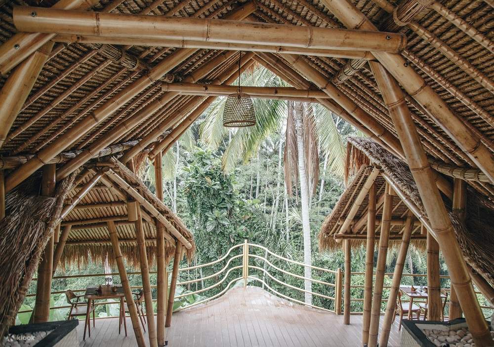 Experiencia gastronómica en el restaurante Bebek Tebasari Ubud - Klook ...
