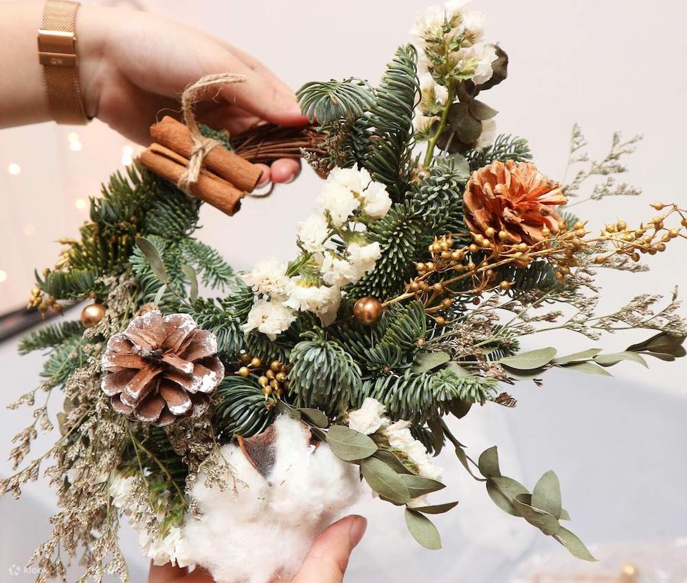 Myosotis Flower Christmas Wreath Workshop - Klook New Zealand