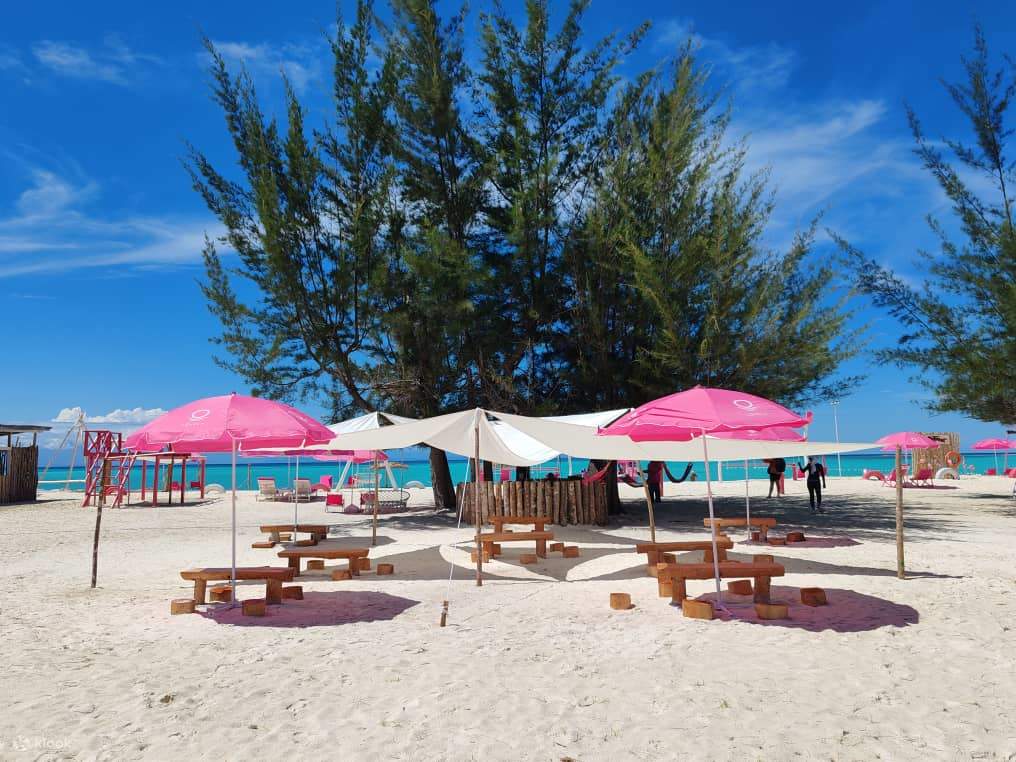 Explore Paradise: Sabah's Lovely Mantanani Island Snorkeling Activities ...