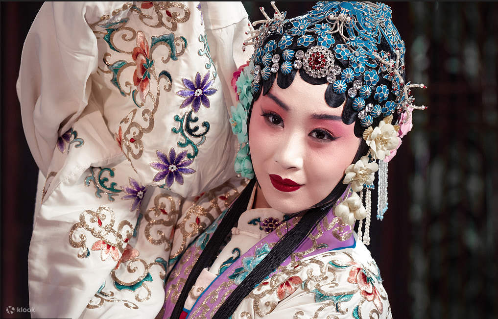 Beijing: Liyuan Theatre Peking Opera - Klook