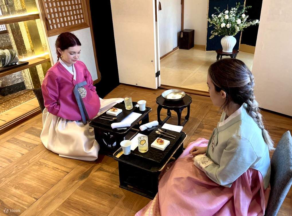 Seoul Rakkojae Seoul Hanbok Traditional Tea Ceremony One Day Class ...