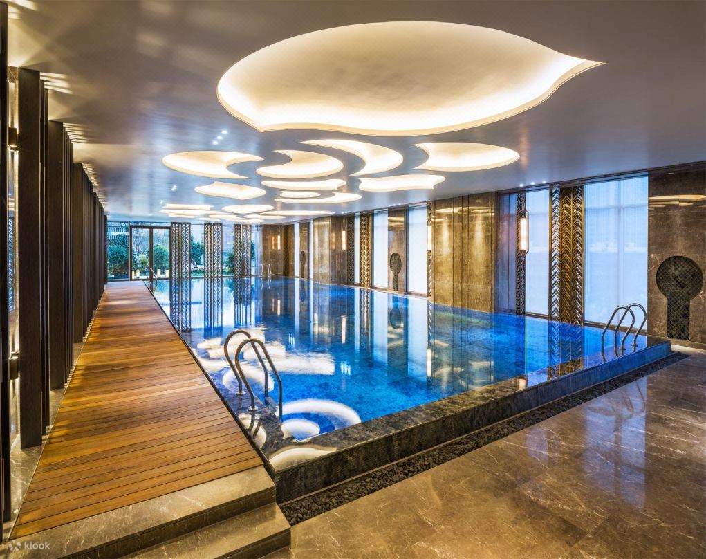 Wanda Reign Chengdu Hotel Accommodation Package - Klook India