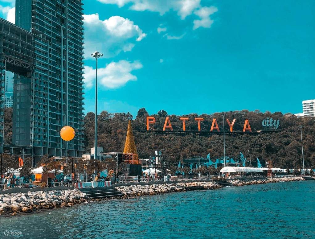 Pattaya Landmark Tour with Floating Market and Sanctuary of Truth - Klook
