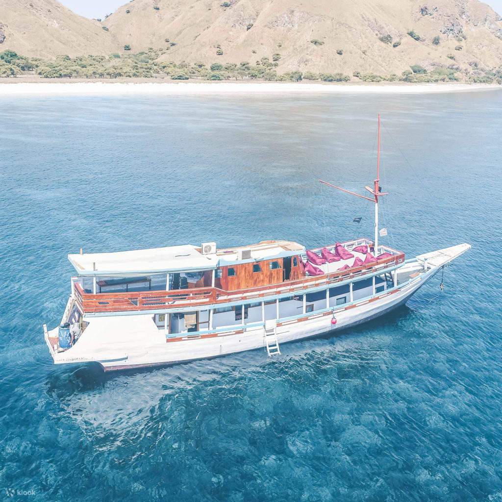 3D2N Phinisi Komodo Sailing Tour - Klook