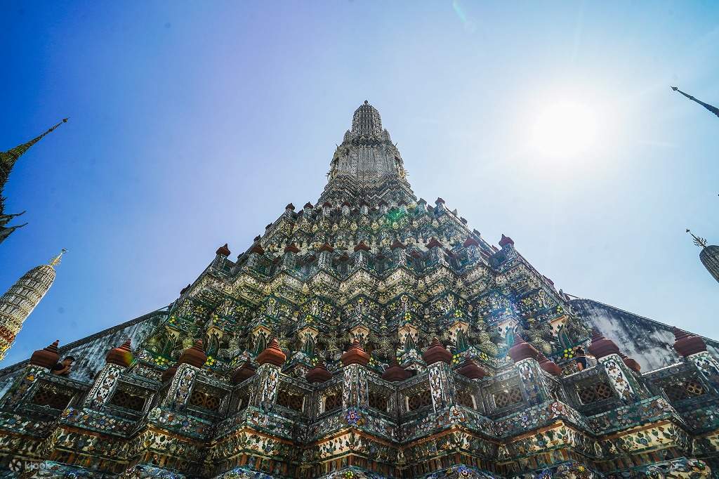Bangkok Wat Pho & Flower Market Historical Walking Tour - Klook Singapore