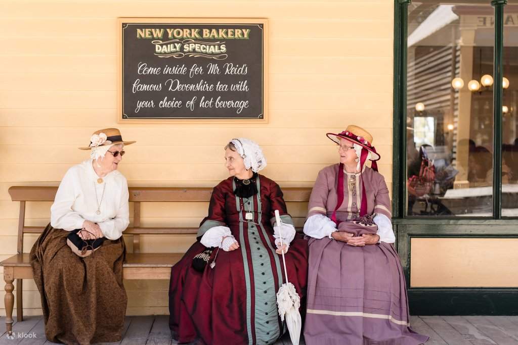 Australia | Melbourne Sovereign Hill + Ballarat City Day Tour [Umbrella ...