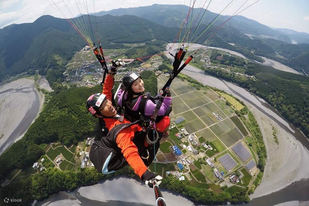 Book a tandem flight experience online - Klook