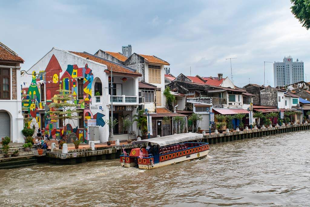 Singapore - Malacca Hotel & Bus Package by WTS Travel - Klook Singapore