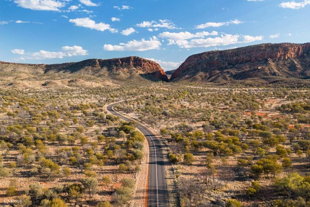 West MacDonnell Ranges & Standley Chasm Day Tour from Alice Springs ...