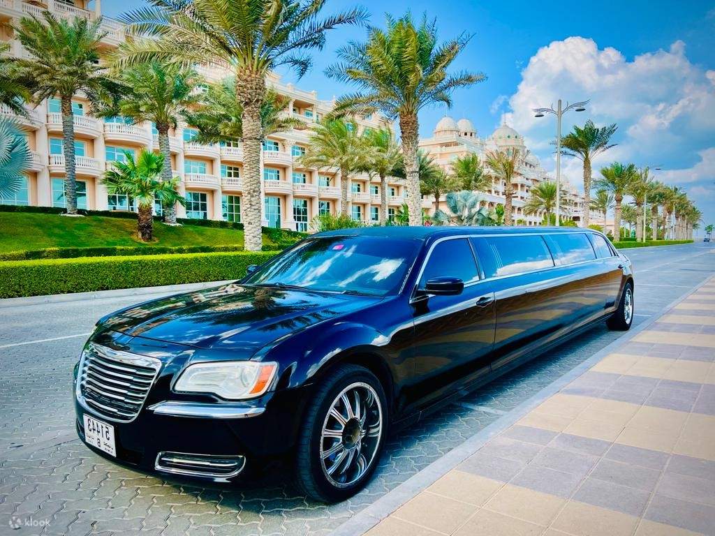 Xe Limousine kéo dài - Klook Việt Nam