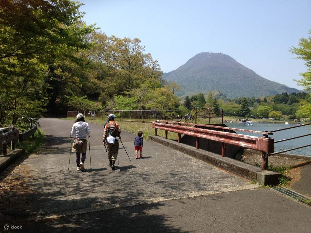 Beppu City, Oita Prefecture: Scandinavian Walking Tour of Lake ...