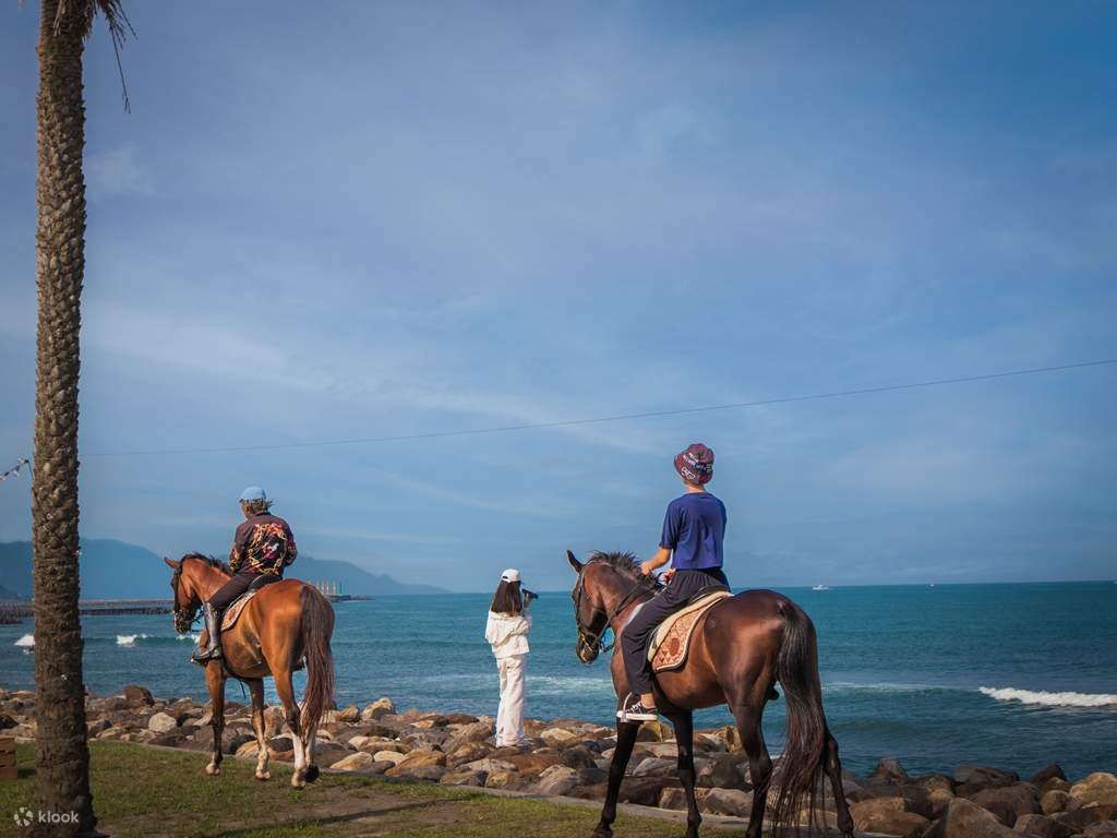 Yilan: Horseback Riding in Toucheng Binhai Forest Park (Walking with ...
