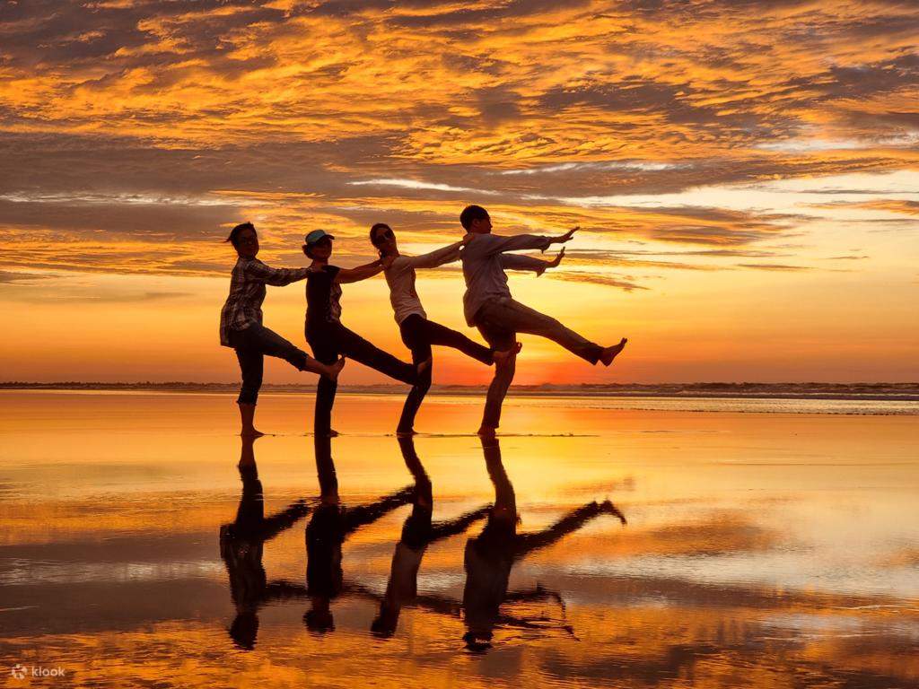 Bongawan Mangrove River Cruise, Fireflies, Sky Mirror Tour - Klook Malaysia